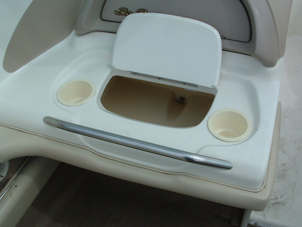 Sterndrive Bowriders | Alpine Haus Marina