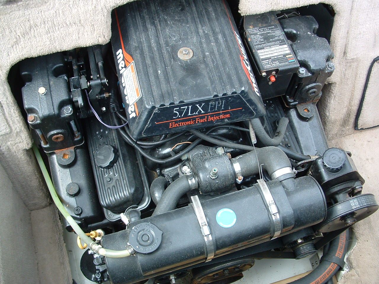 Sterndrive Bowriders | Alpine Haus Marina