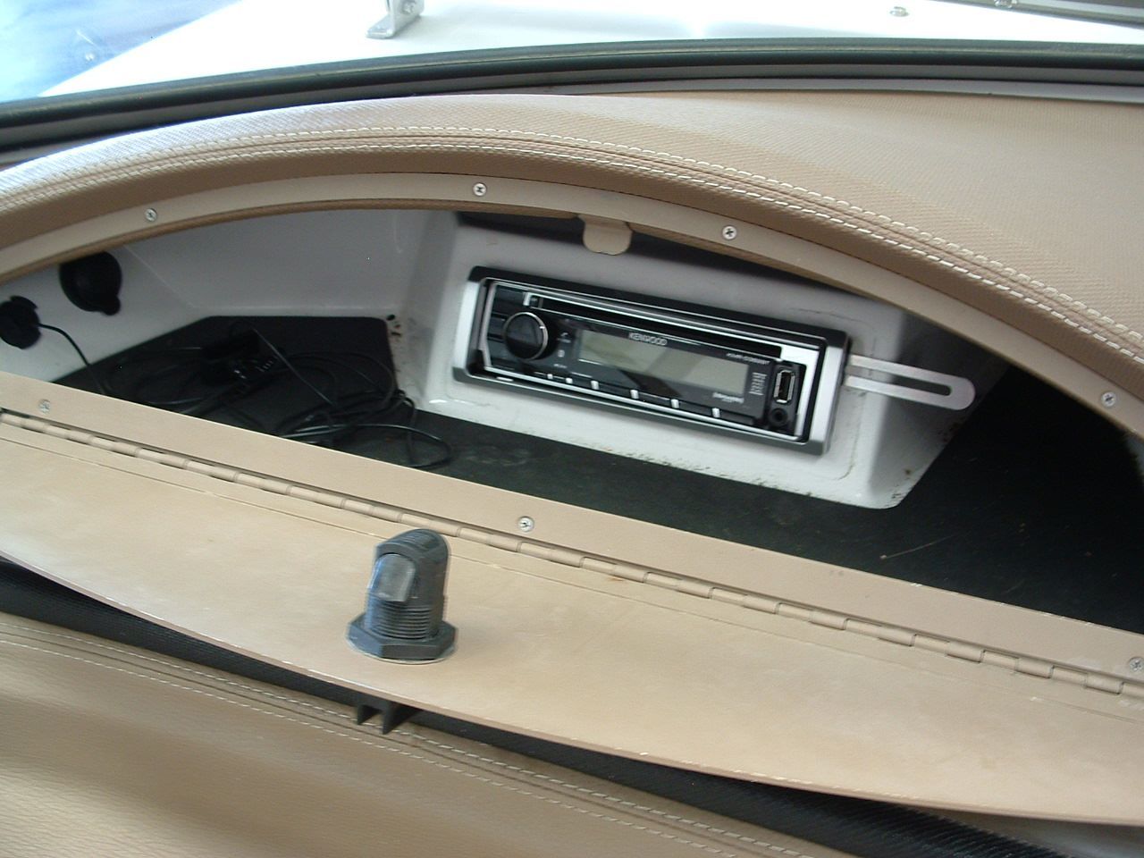 Sterndrive Bowriders | Alpine Haus Marina