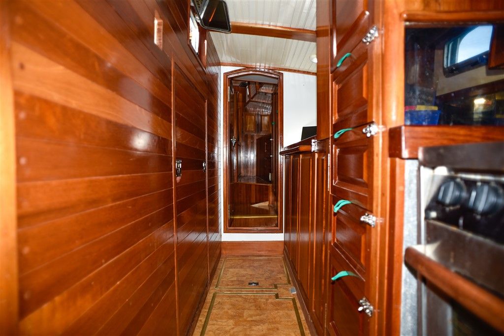 Custom Ted Brewer Arden Aluminium Yacht | Lighthouse Yachting