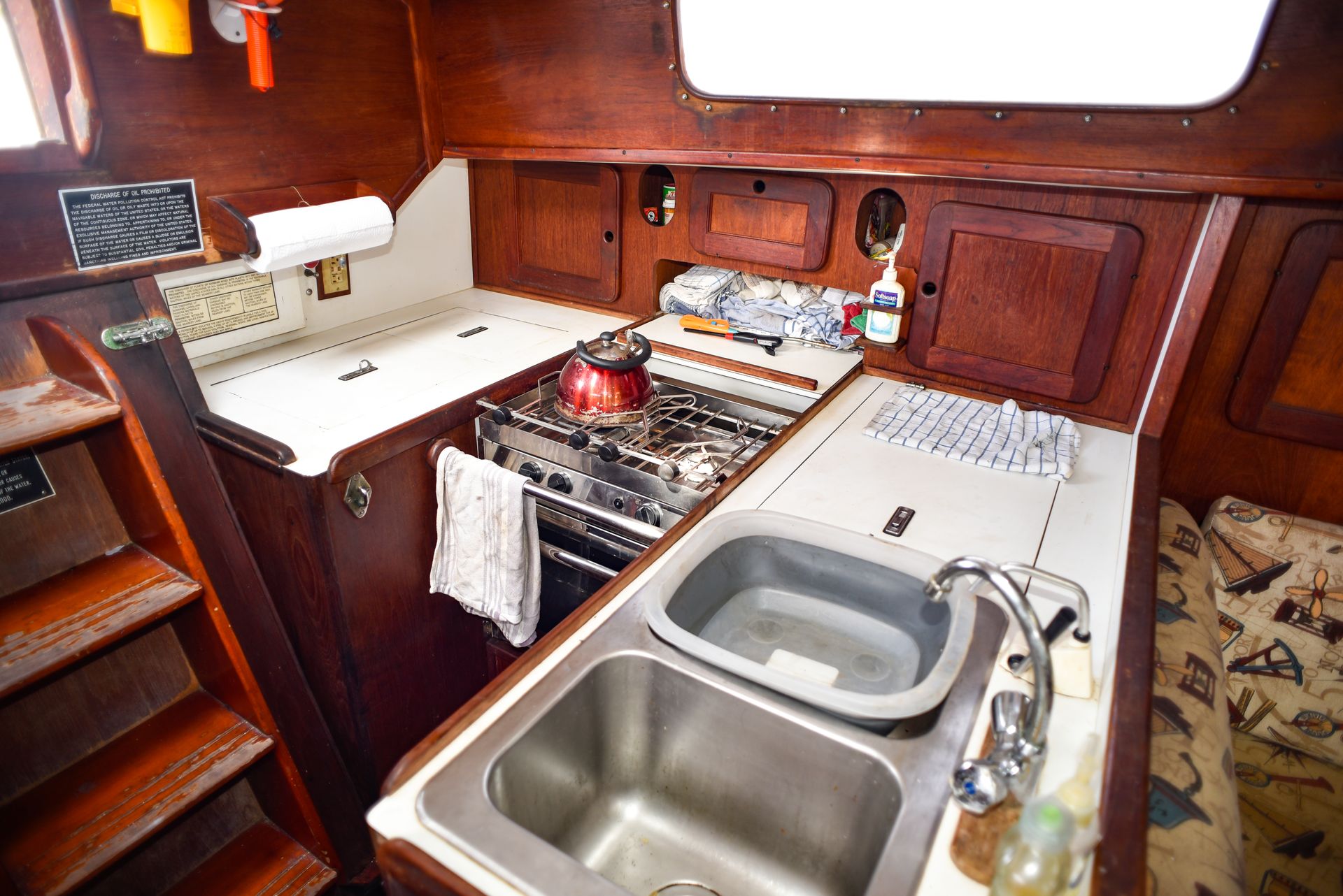 Morgan 383 for Sale | Lighthouse Yachting