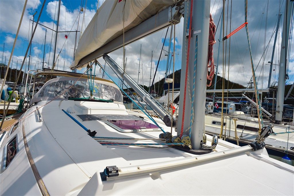 Hanse 370e for Sale | Lighthouse Yachting