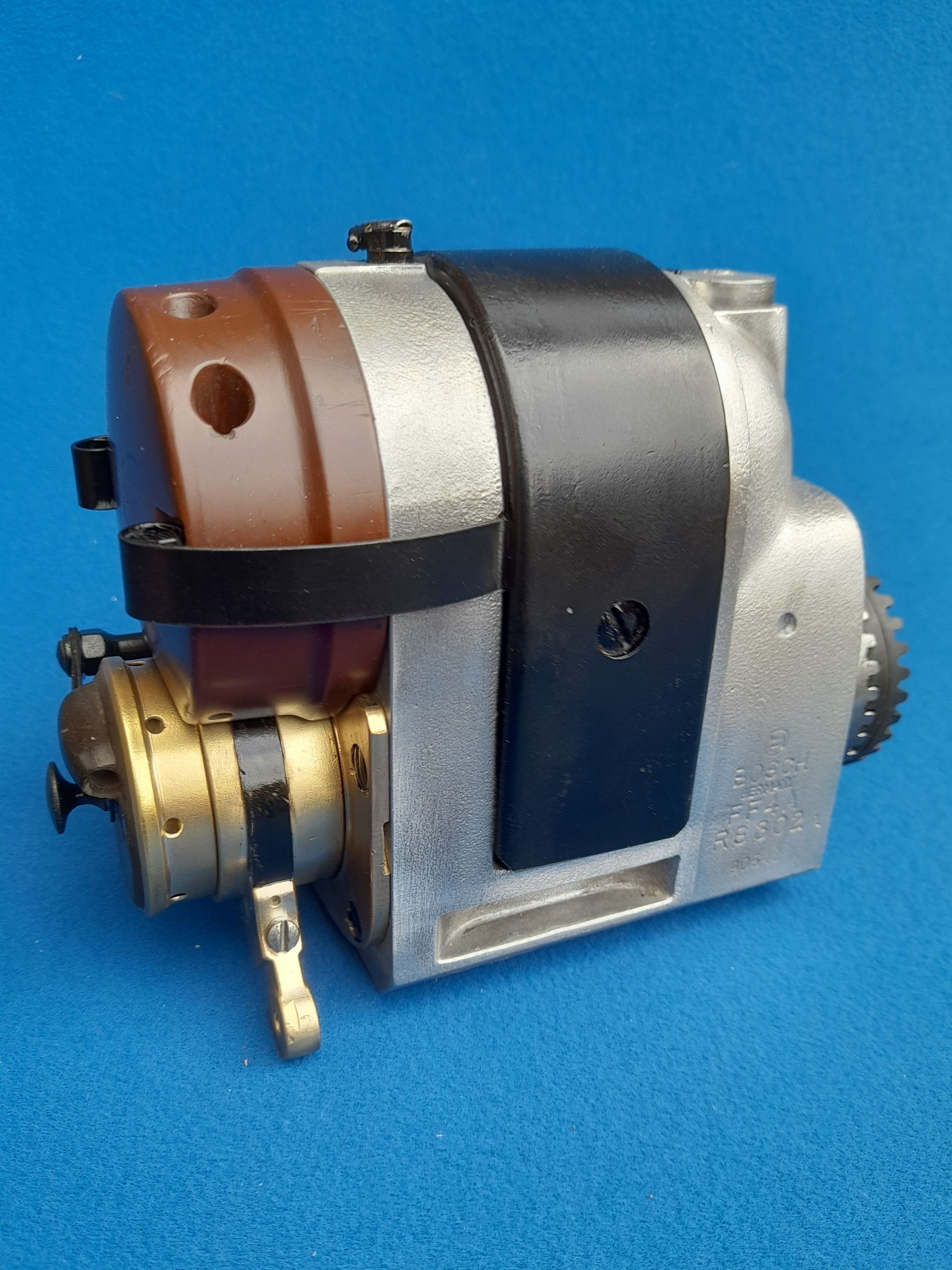 Help identifying Bosch magnetos