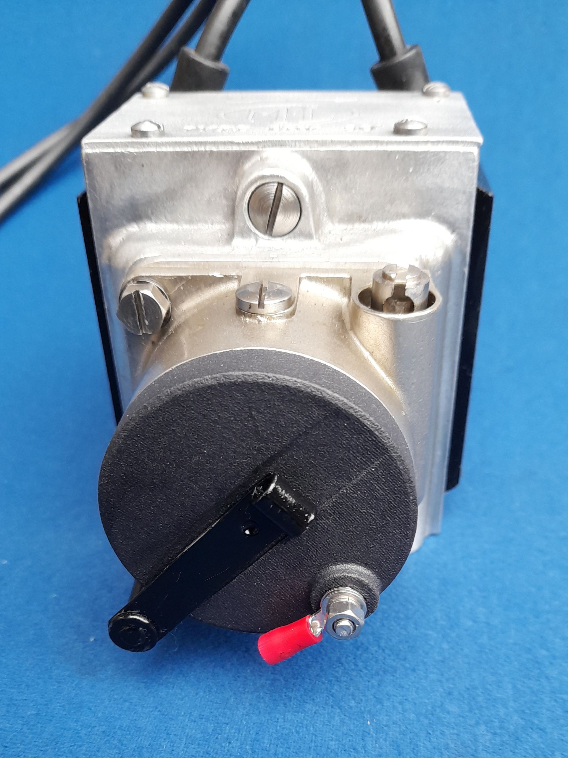 he Magneto Guys - Help identifying magnetos