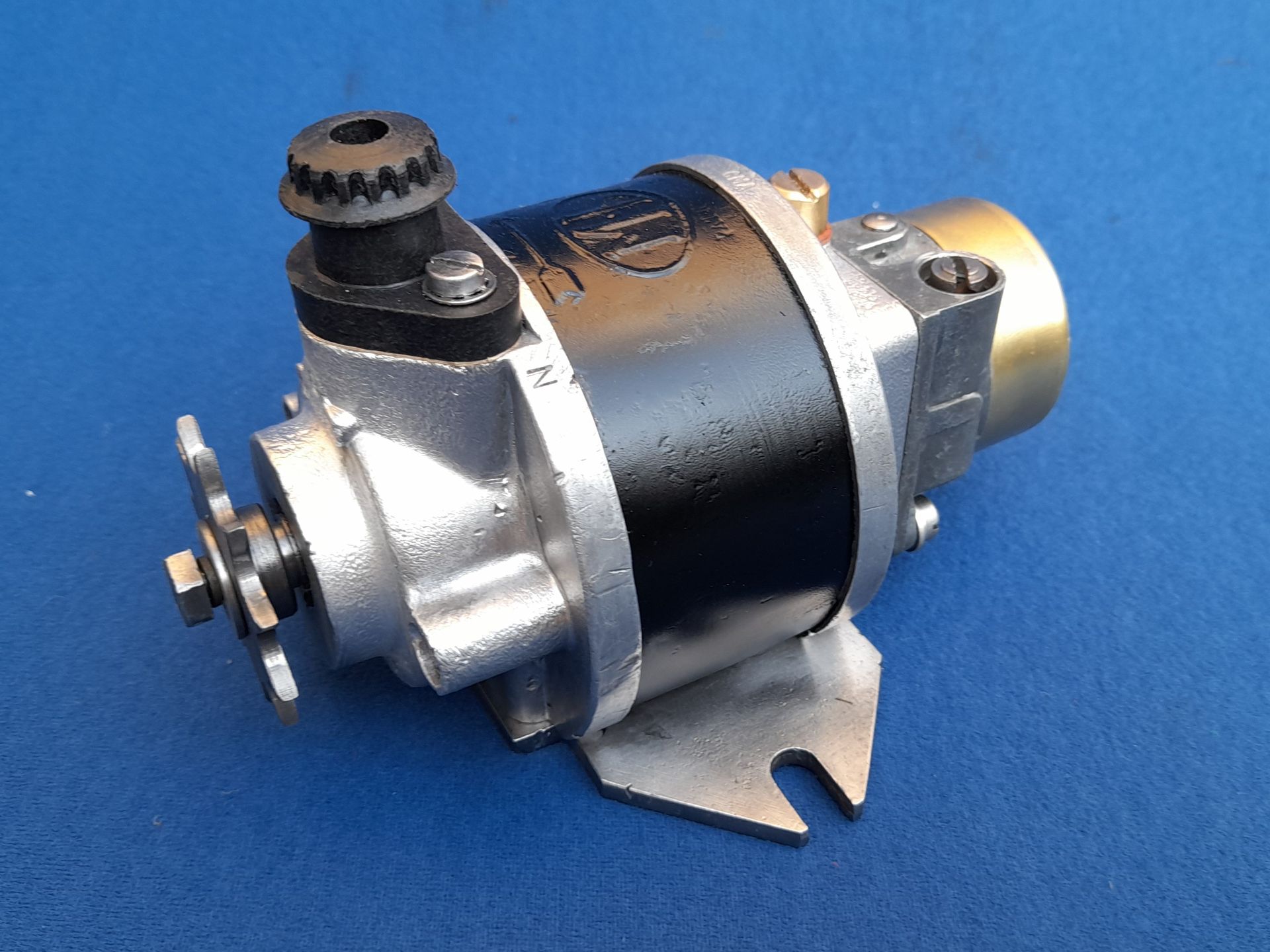 he Magneto Guys - Help identifying magnetos