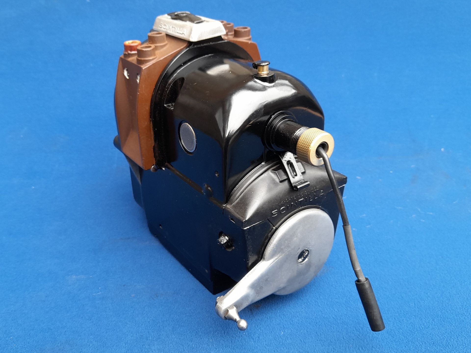 he Magneto Guys - Help identifying magnetos