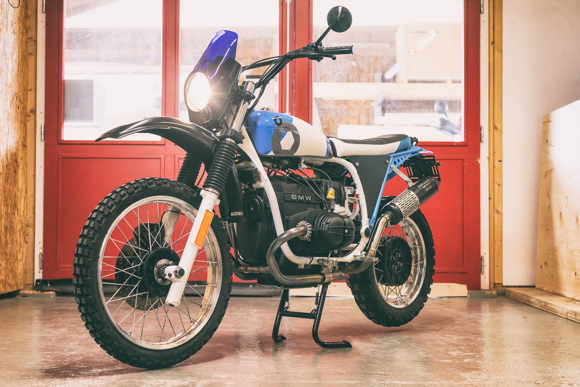 Restauration d'une moto BMW - Soap bubble