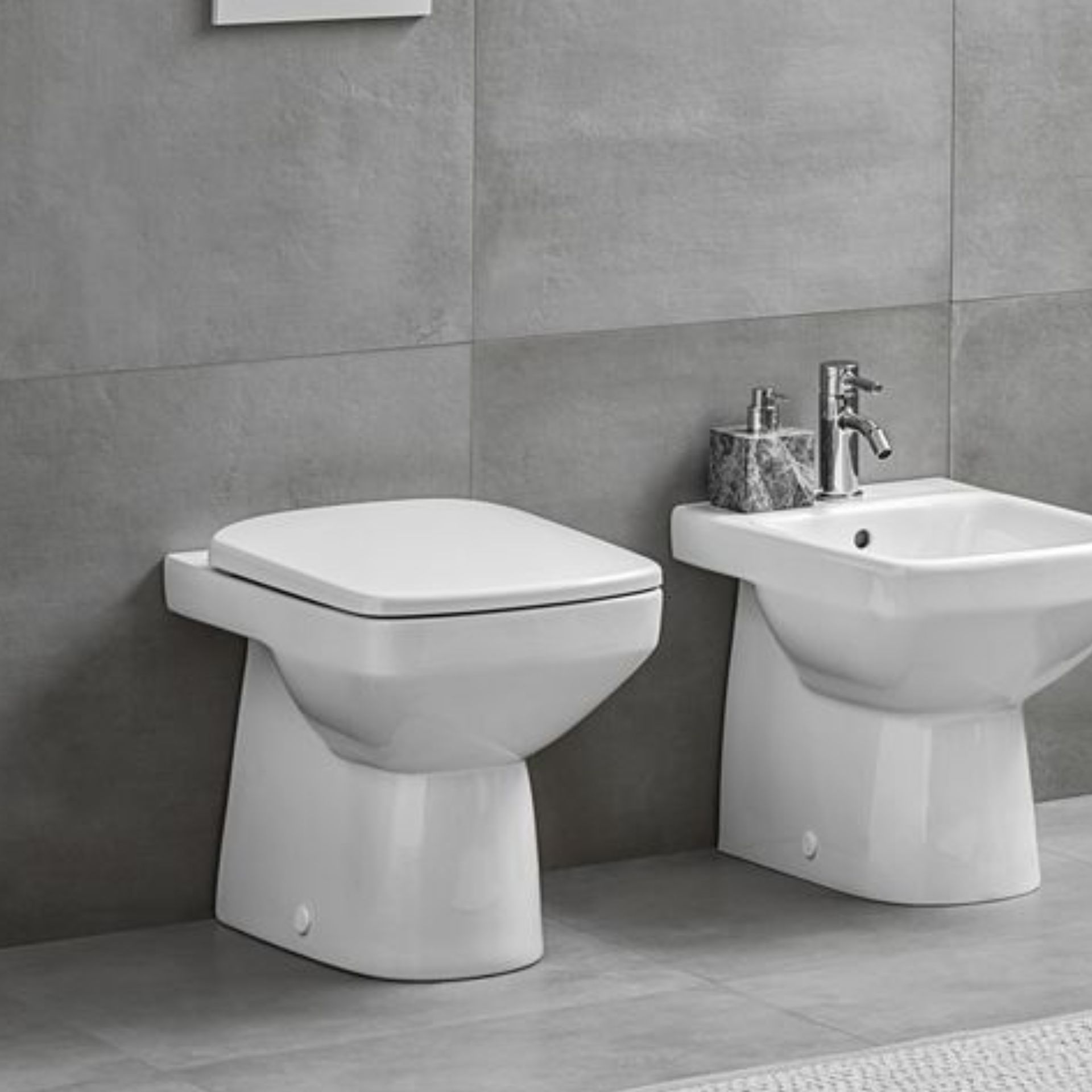 J A Huckins LTD - Romford, Essex - WCs, Bidets, Urinals