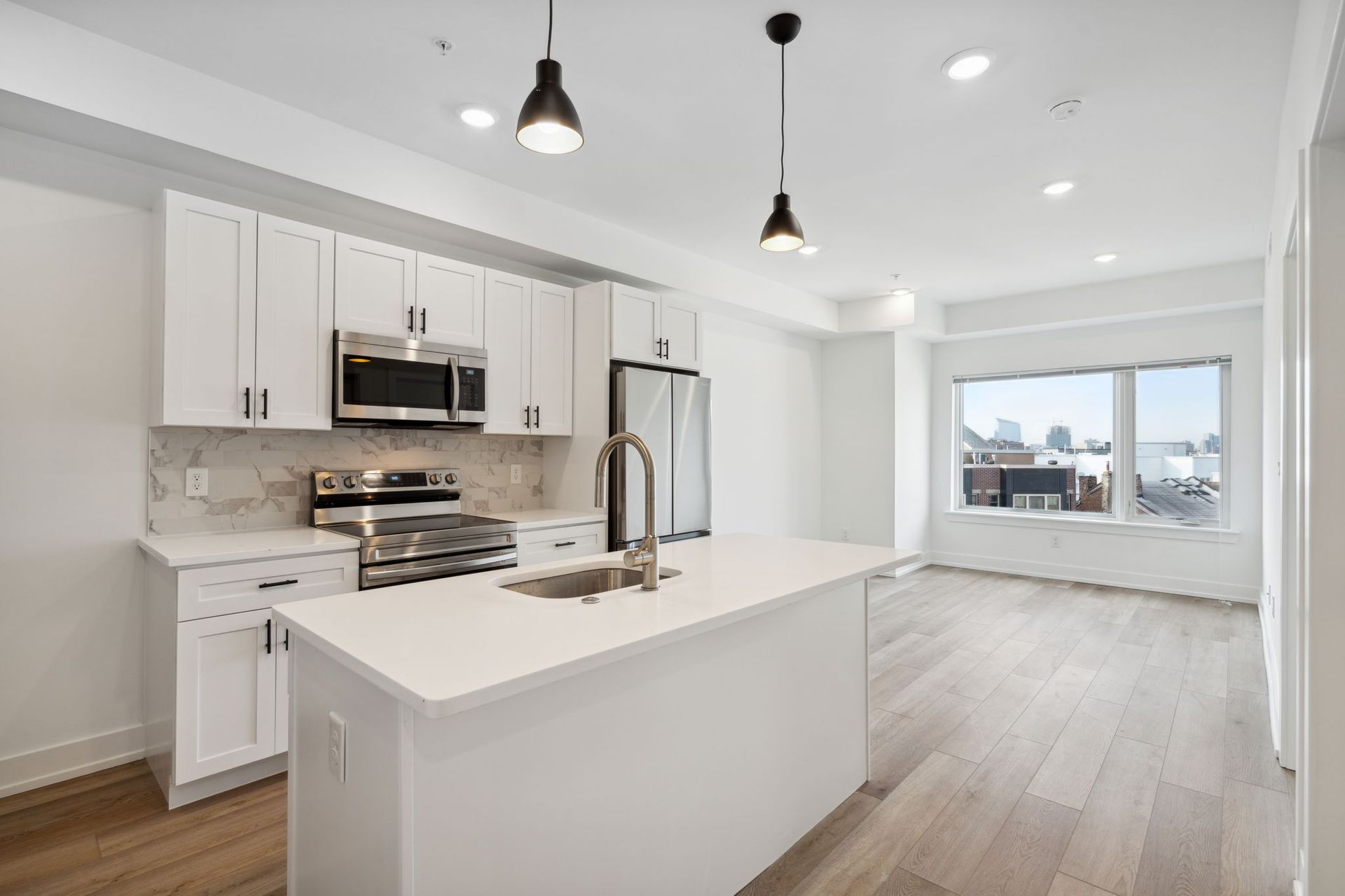 The Crown on Leland - Beautiful Apartments in Francisville / Fairmount