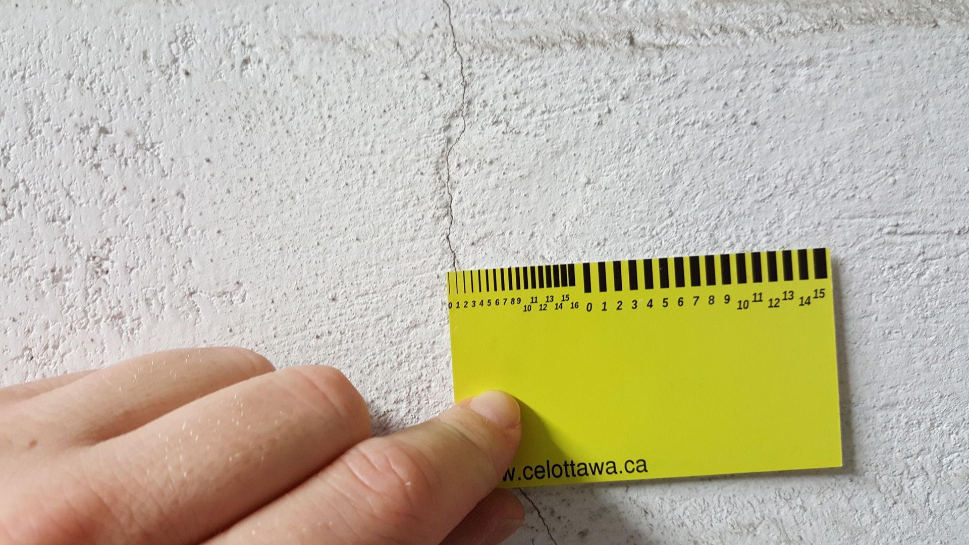 CEL Business Card Crack Gauge - Innovation & Excellence
