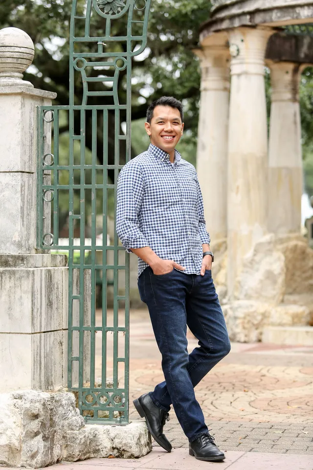 Dr. Peter Pham – Houston, TX - On-Site Oral Surgery
