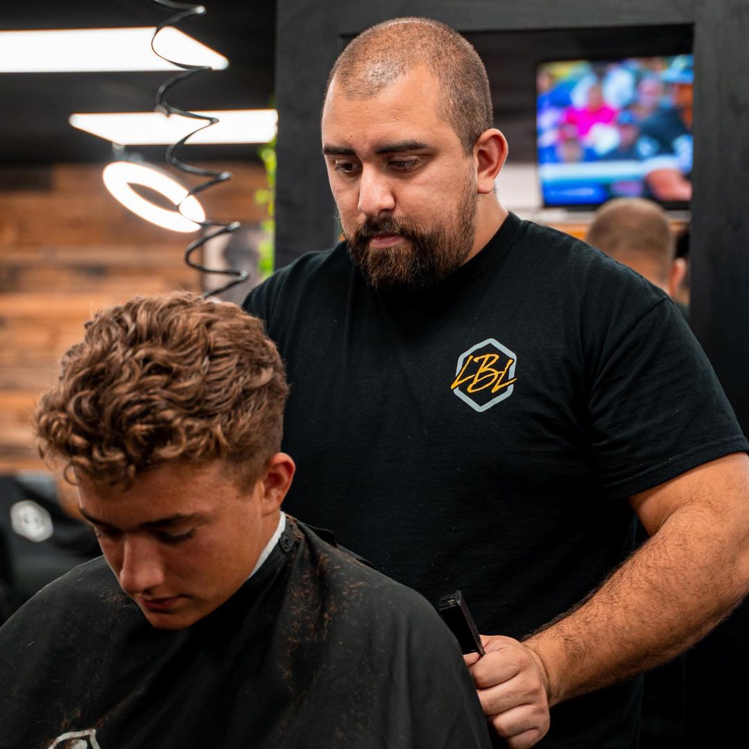 Luevano’s Barber Lounge in Morris