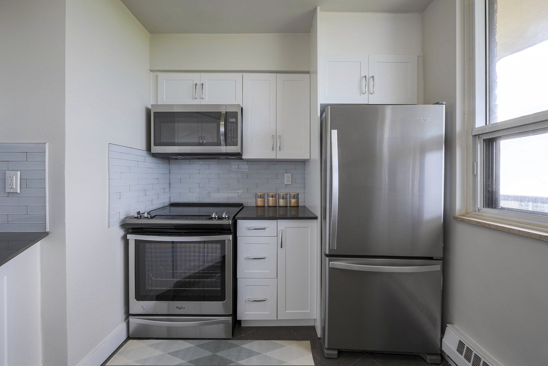 Studio, 1-, and 2- Bedroom Apartments | Ivory Tower