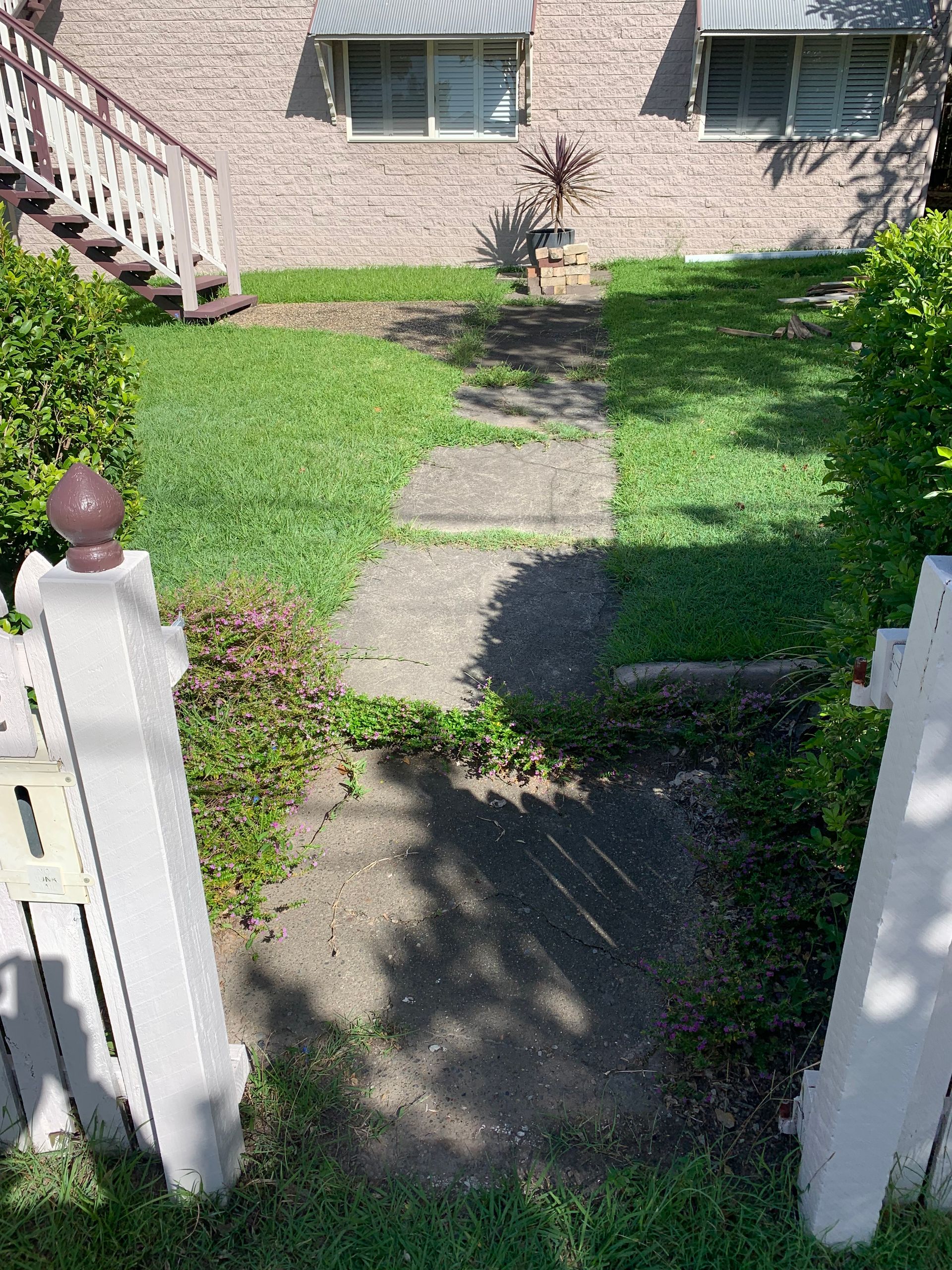 Concrete Garden Edging | Bayside, QLD | Kwik Kerb