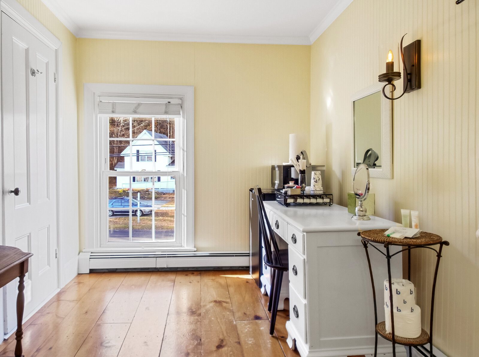 Unique Accommodations in Boothbay Harbor | The Thistle Inn