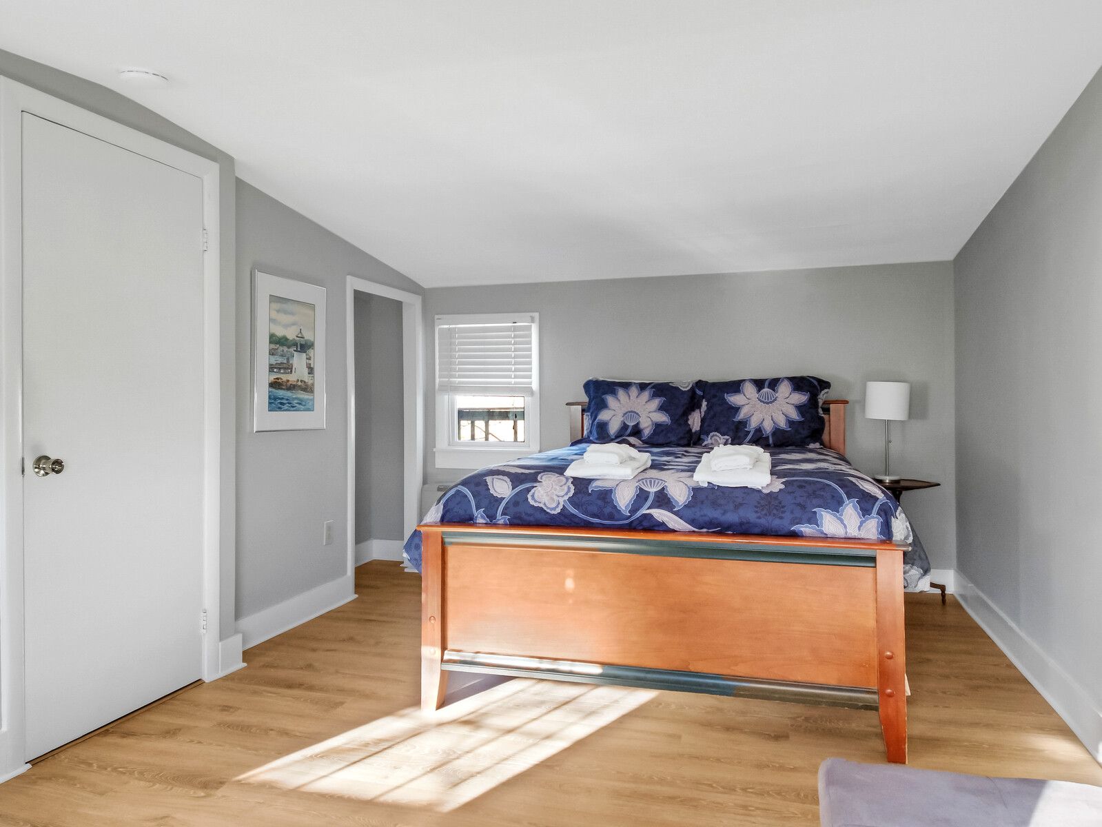 Unique Accommodations in Boothbay Harbor | The Thistle Inn