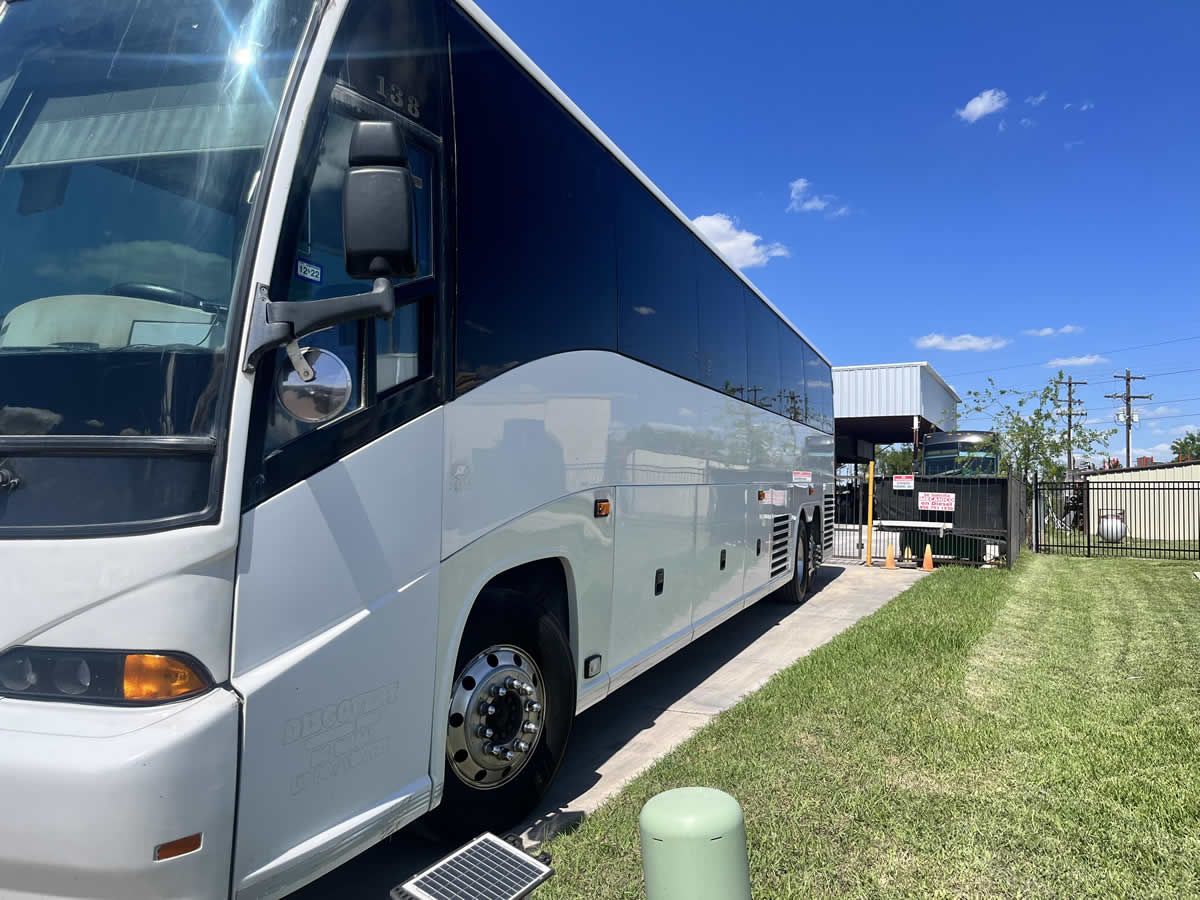 Our Fleet | Platinum Xpress Bus Houston TX
