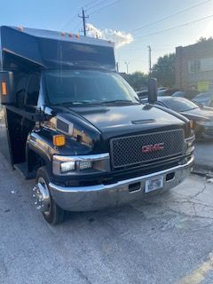Our Fleet | Platinum Xpress Bus Houston TX