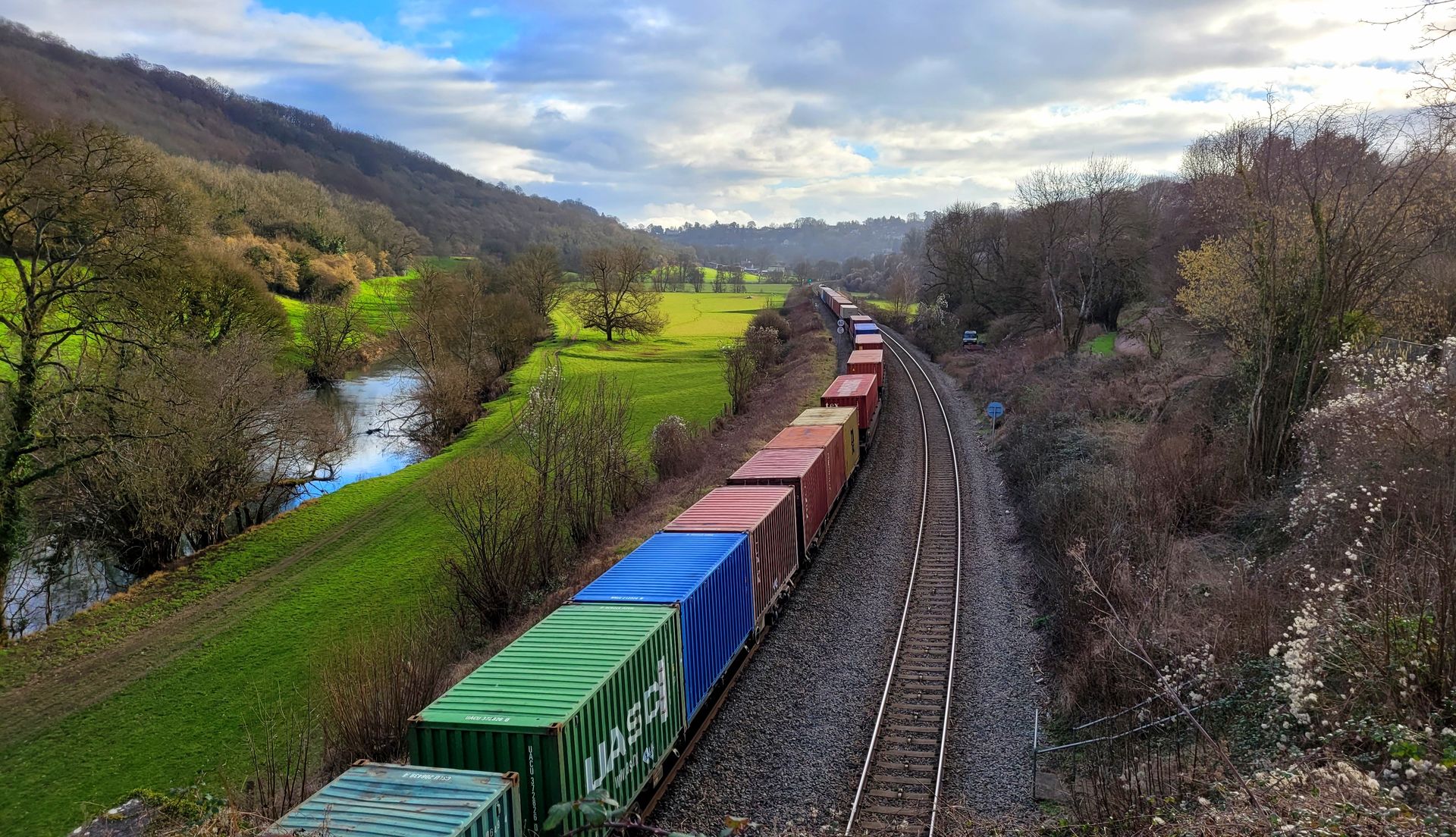 Benefits of diverting freight trains to East West Rail