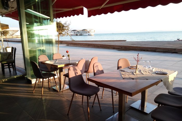 Exploring the Culinary Delights: 15 Restaurants in Durrës