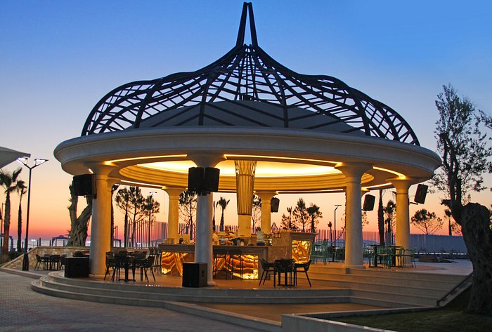 Exploring the Culinary Delights: 15 Restaurants in Durrës