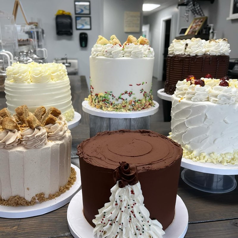 Bea Bea's Signature Cakes | Bea Sweet Treats | Newburgh, IN