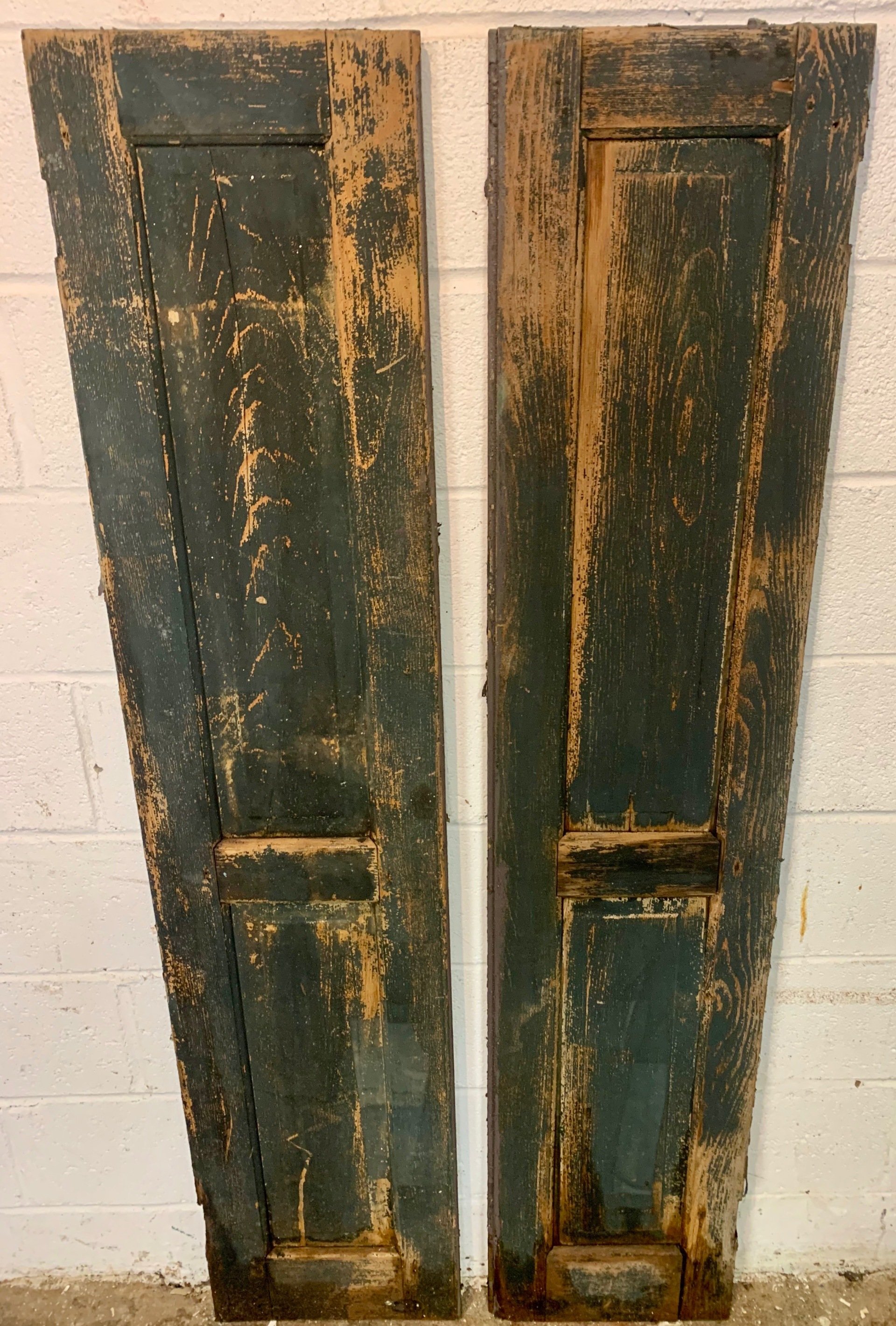 Shutters - Solid Panel Exterior Pairs