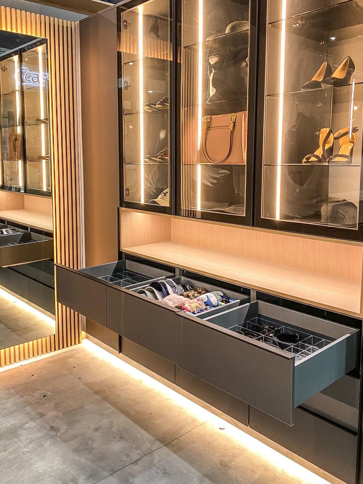 MK Method | Wardrobe