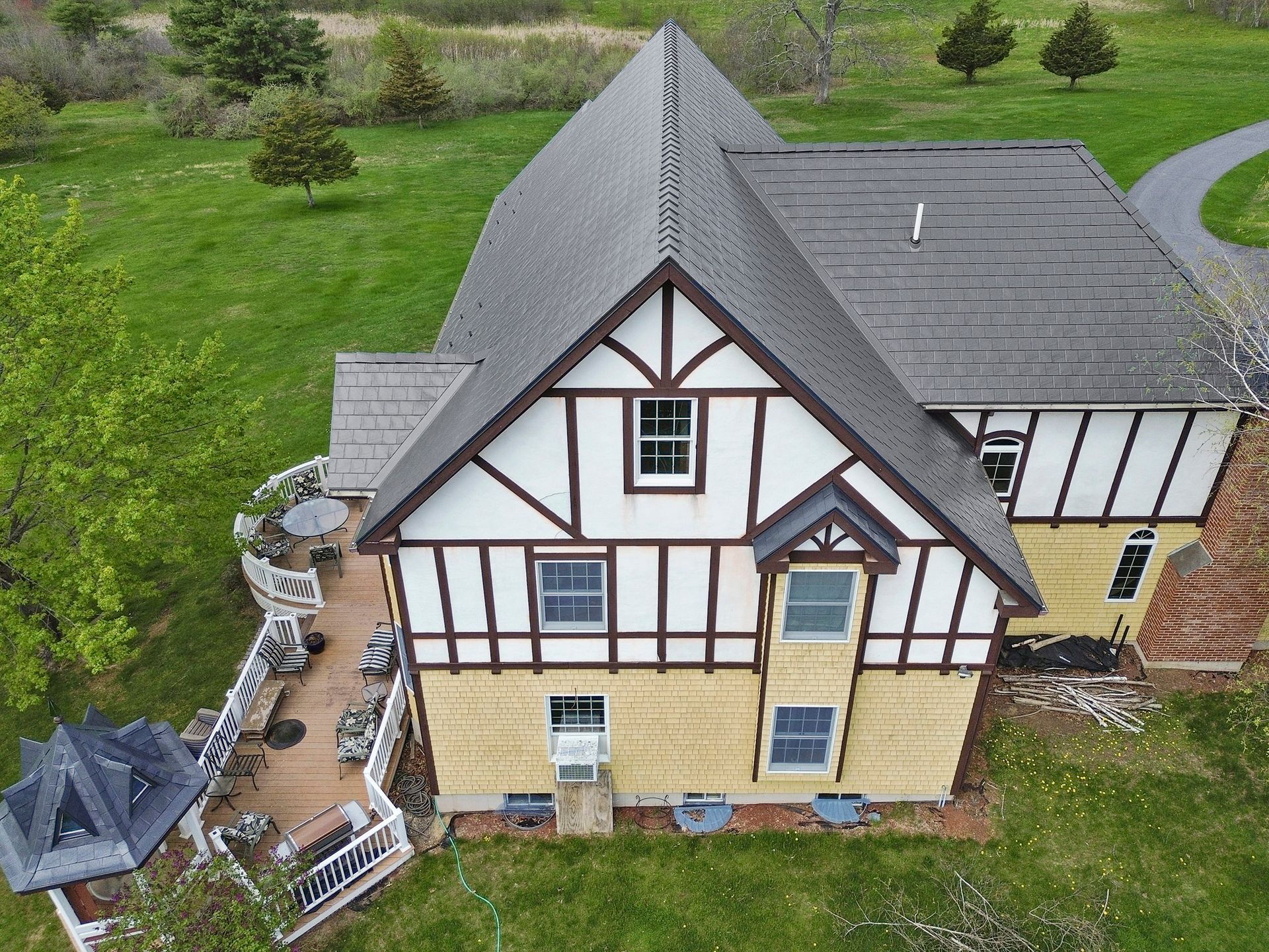 Madbury, NH USA 🇺🇲 Deep Charcoal Interlock® Slate Metal Roofing System ...