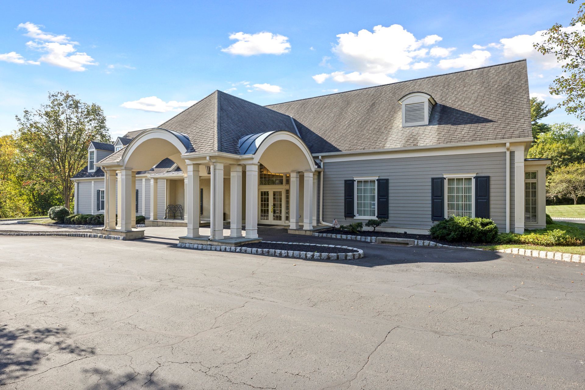 Facility Tour | Reed and Steinbach Funeral Home