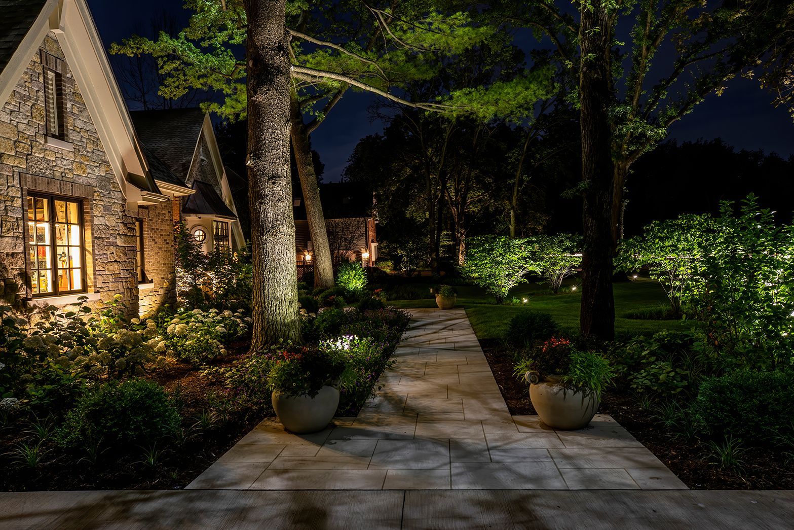 Professional Outdoor Lighting | Night Light Inc.