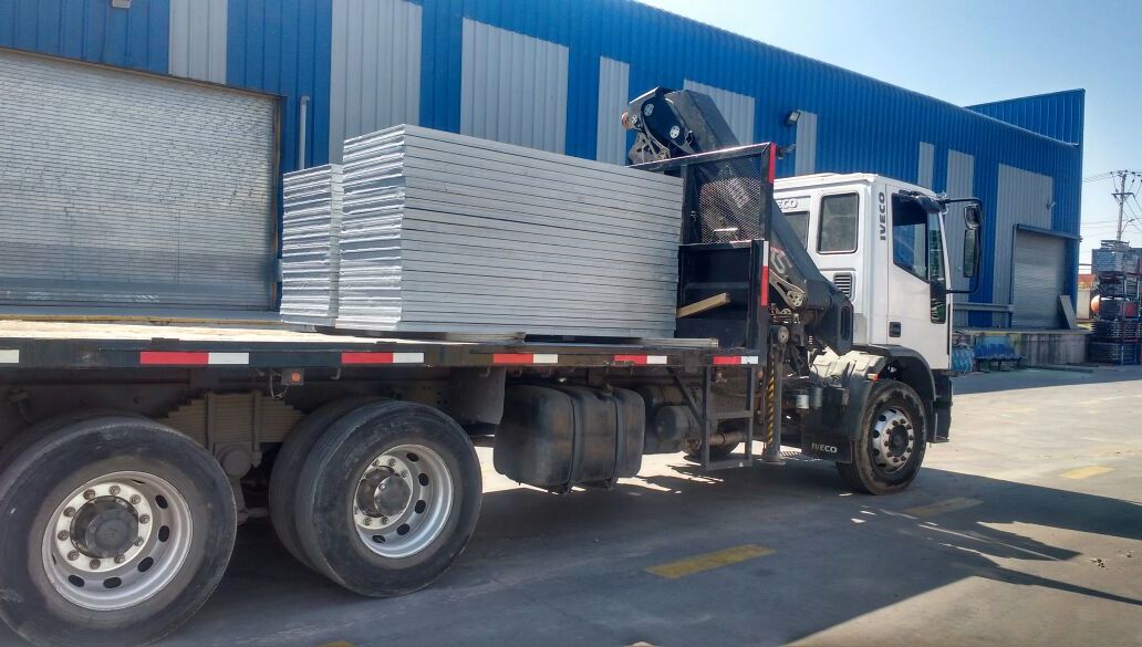 Servicio de transporte con camiones pluma en Quilicura con Camión Pluma ...