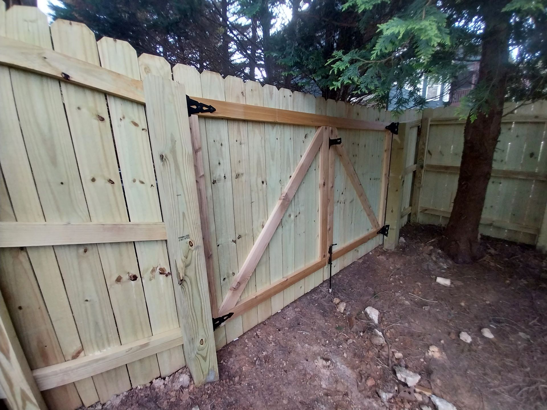 Down to Earth Fence - Fencing Solutions