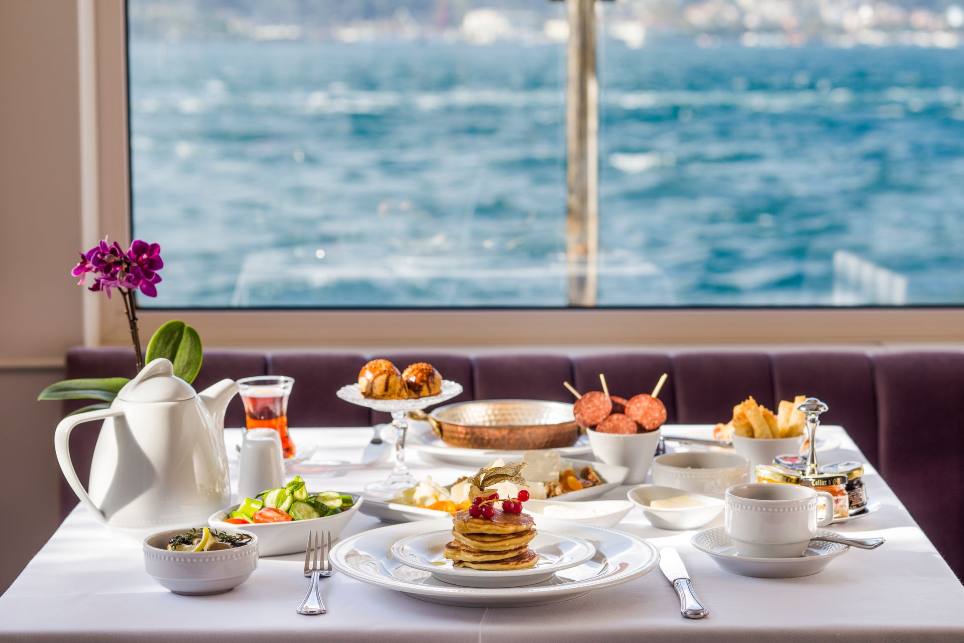 Bosphorus Palace Restaurant | Dining by the Bosphorus