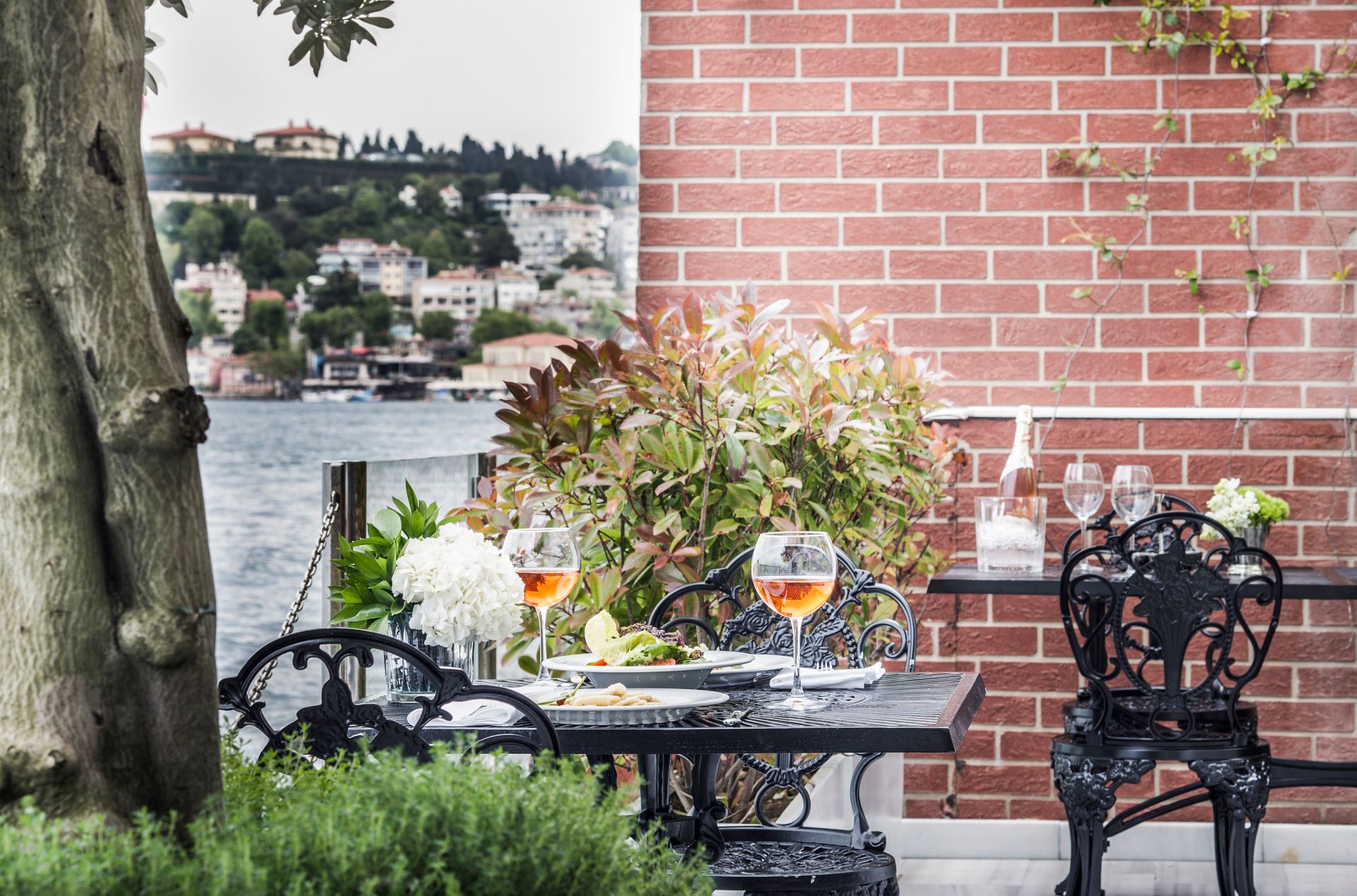 Bosphorus Palace Restaurant | Dining by the Bosphorus