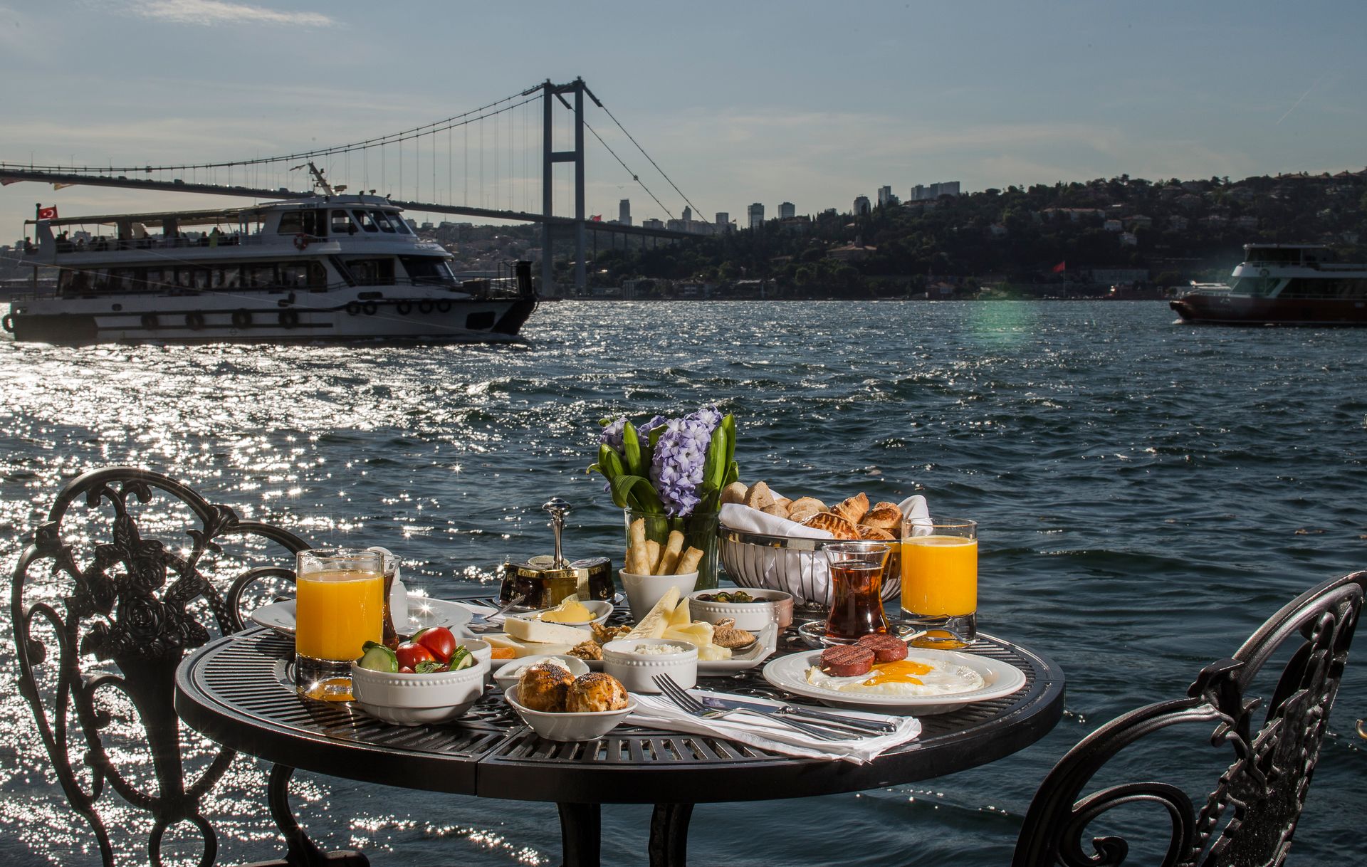 Bosphorus Palace Restaurant | Dining by the Bosphorus
