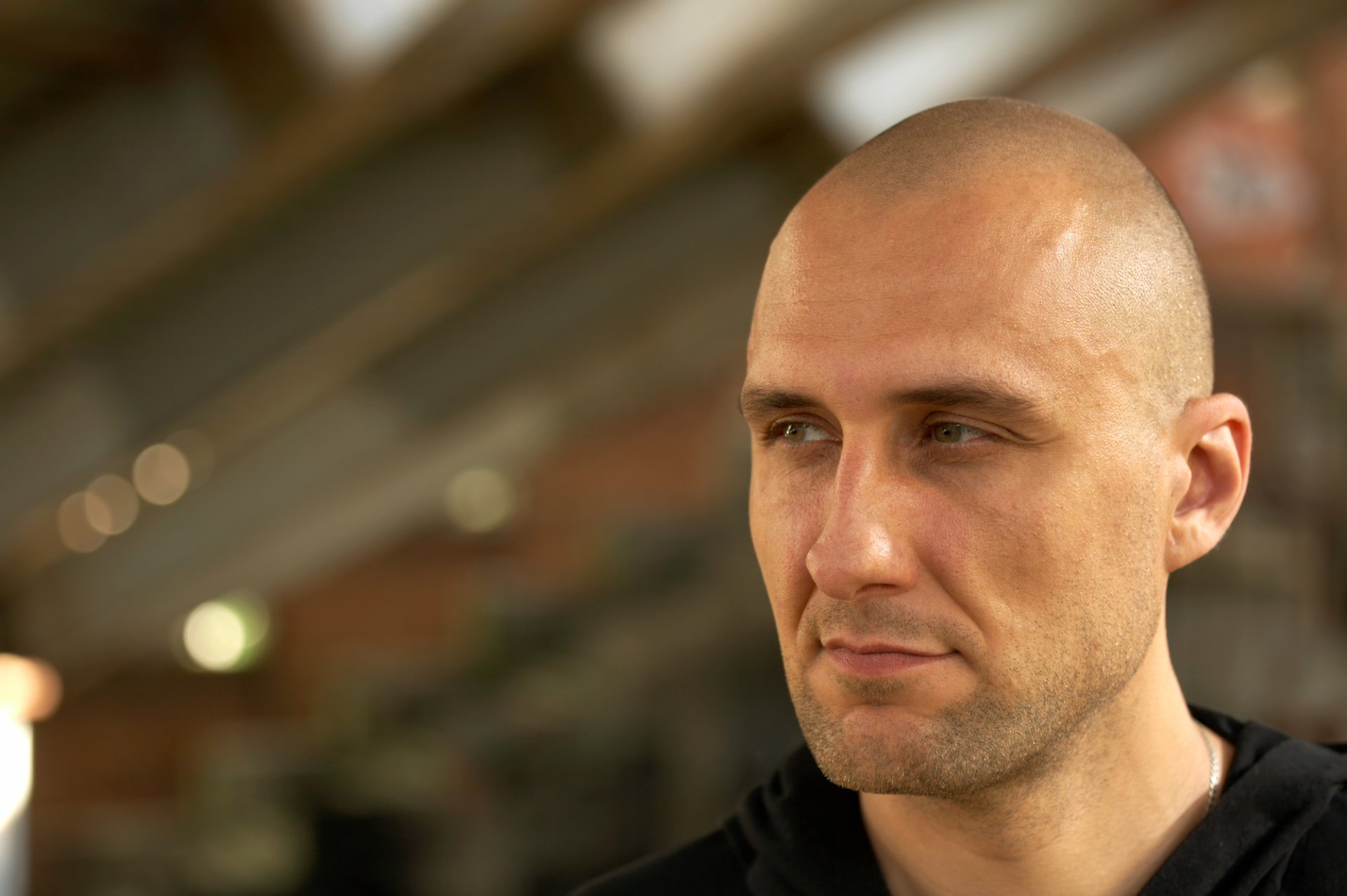 ScalpMasters explains how to reduce the shine on your bald head