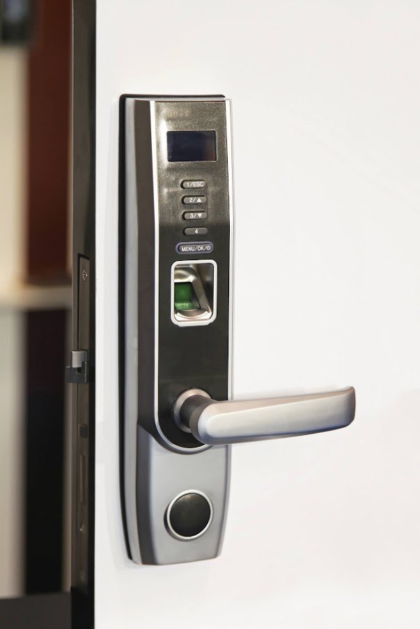 Keyless Entry Systems for Businesses | Phoenix Access Control