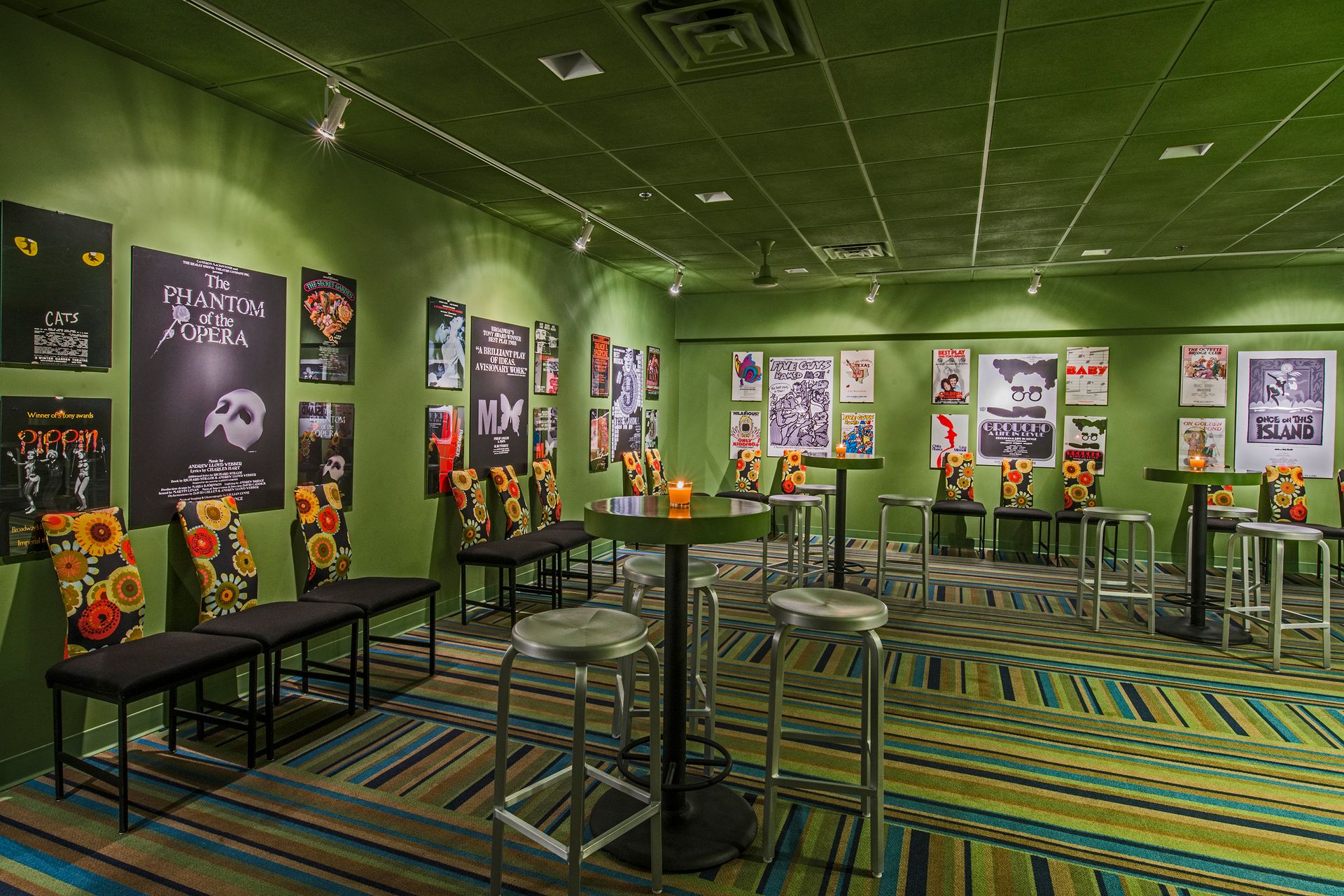 GROUP TICKETS & MEETING ROOMS | New Theatre & Restaurant KC