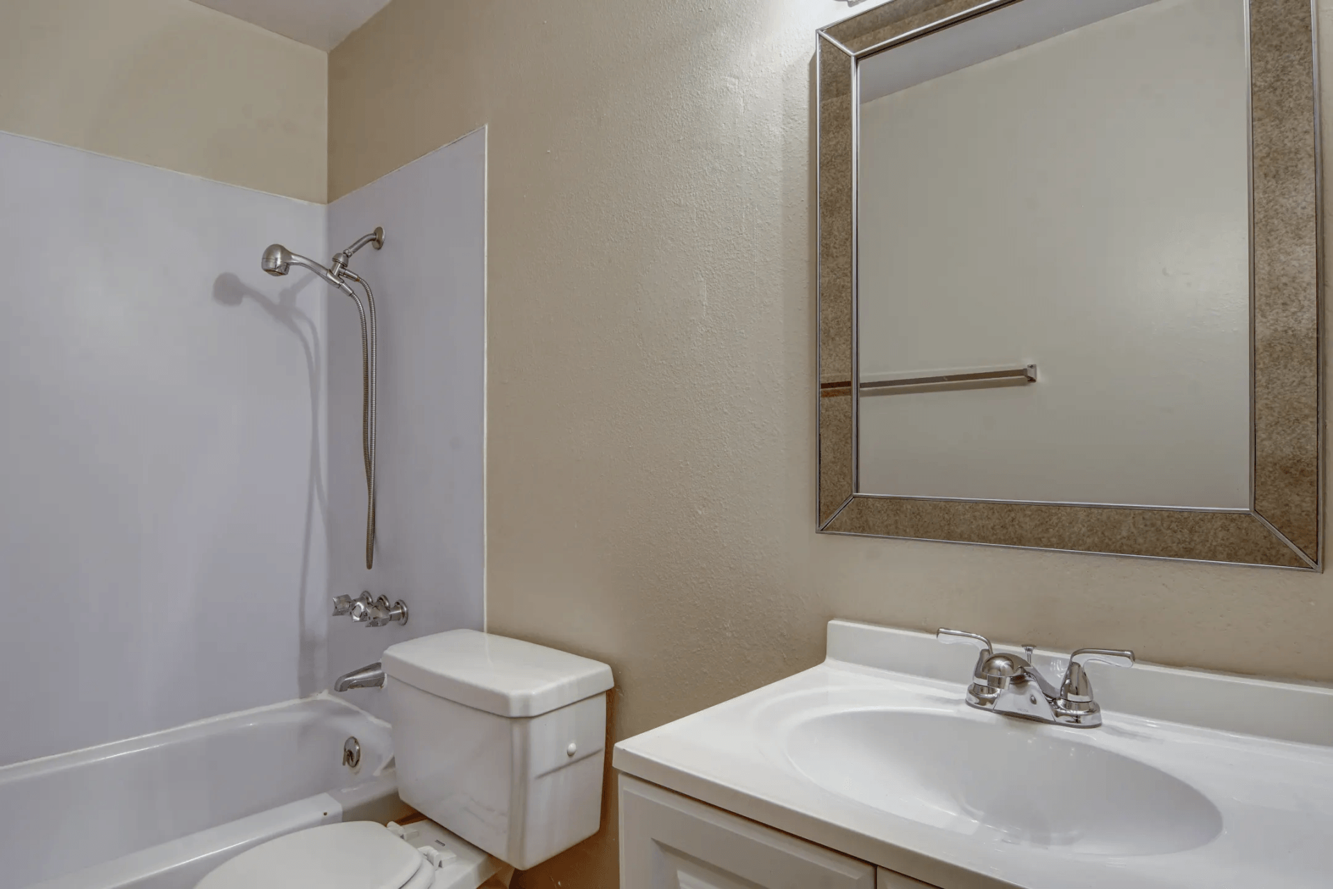 Photos | Covington Square Apartments