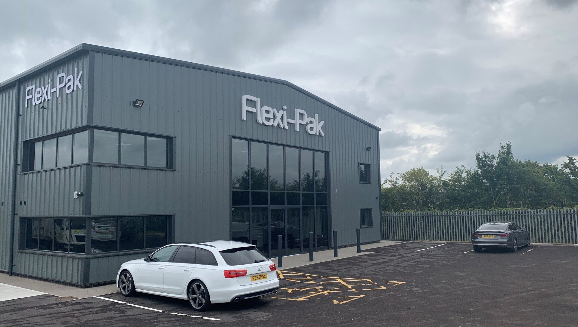 HOME [www.flexi-pak.co.uk]