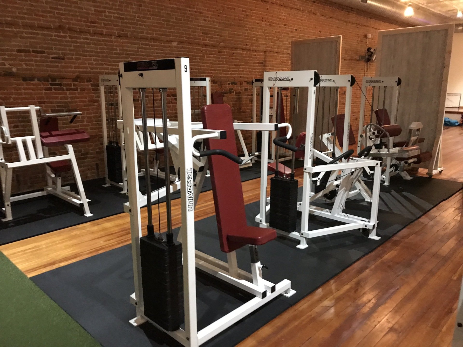 PHOTOS and VIRTUAL TOUR | Aurora Fitness Center