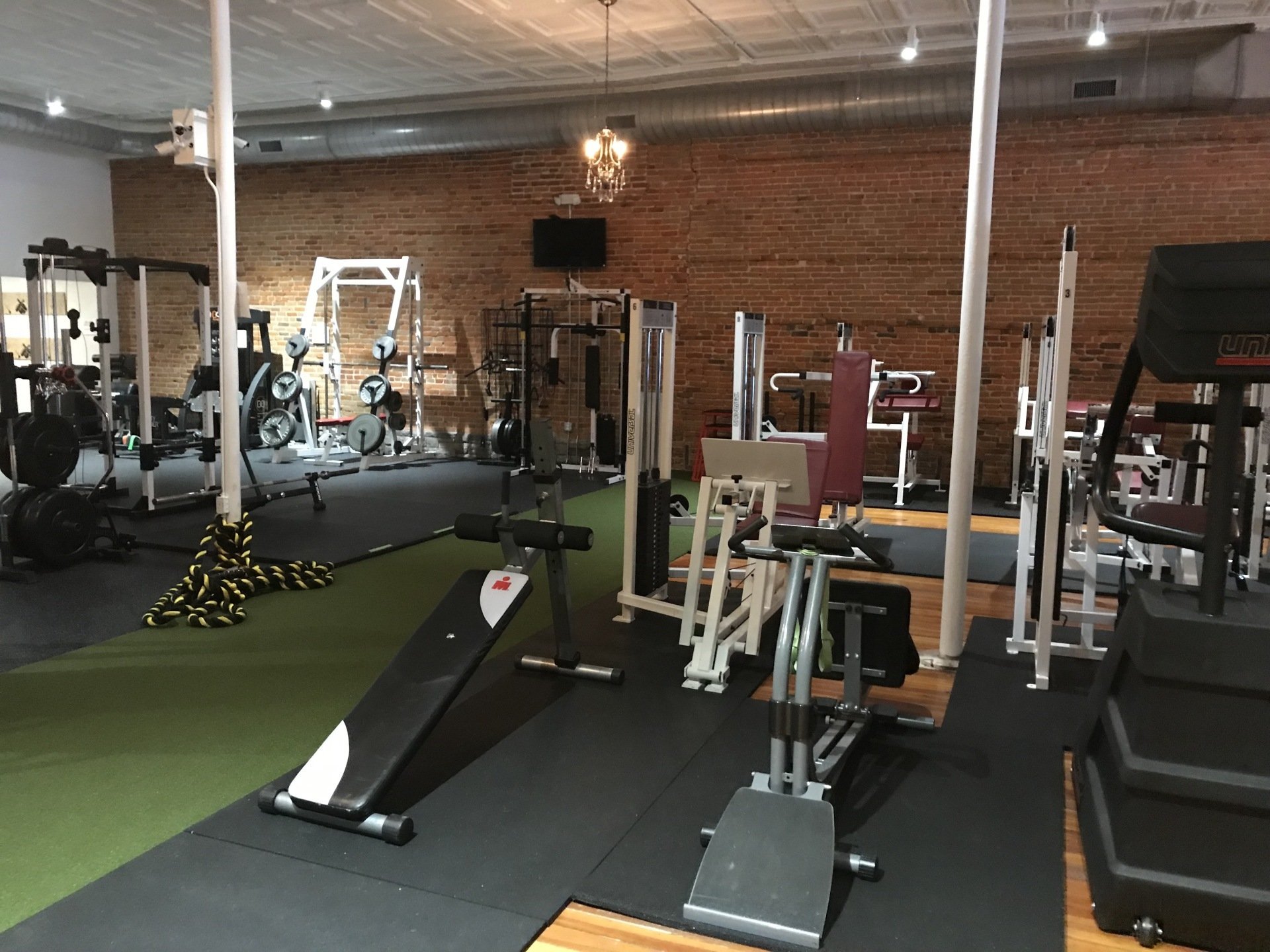 PHOTOS and VIRTUAL TOUR | Aurora Fitness Center