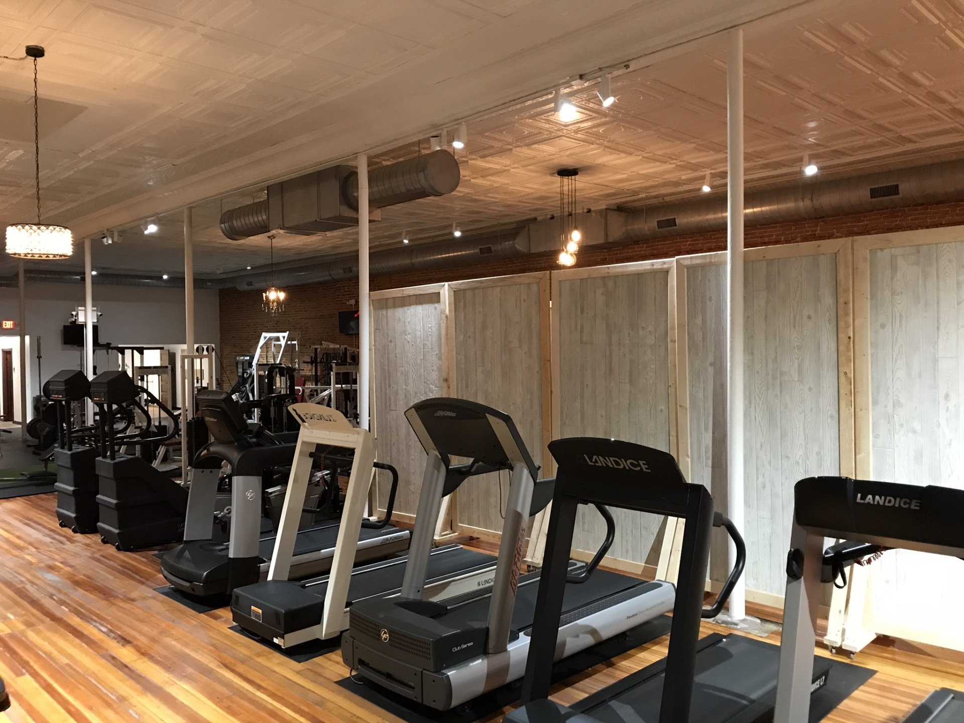 PHOTOS and VIRTUAL TOUR | Aurora Fitness Center