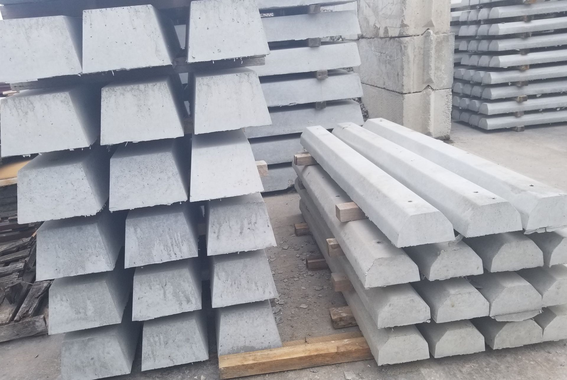 Parking Curbs | St. Louis, MO | Lemay Concrete Block