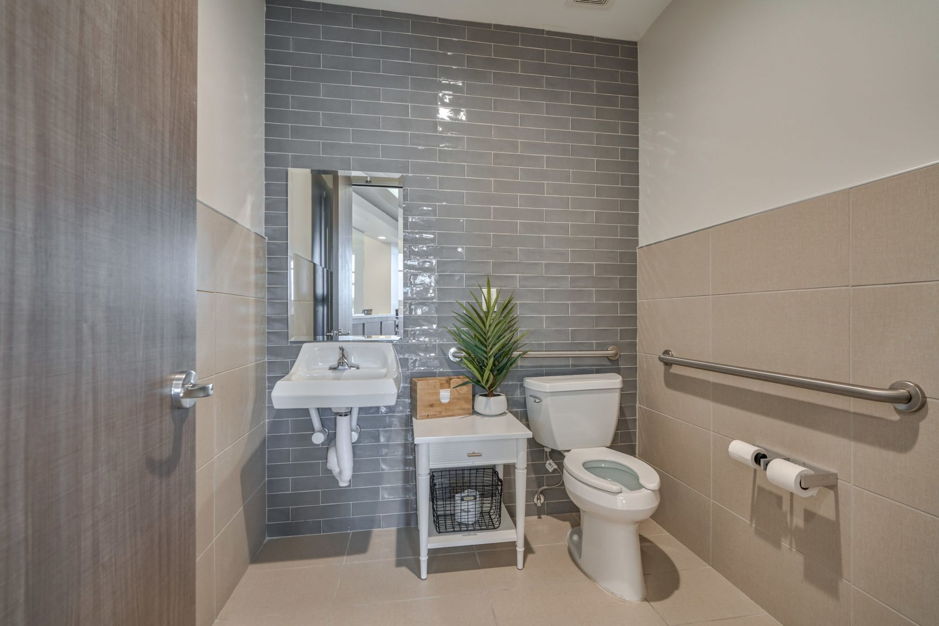 Our Office Nathan Memmott DDS Cosmetic & Implant Dentistry