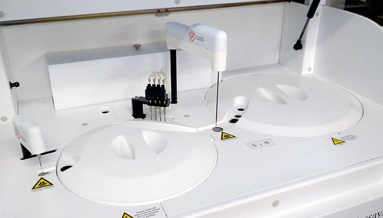 Bernardo Lew- Equipos para especialidades clínicas