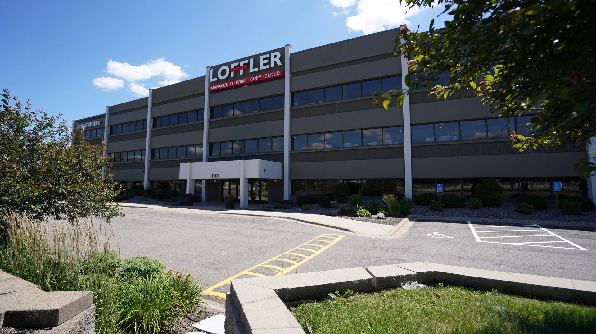 Loffler Office Ctr | Minneapolis MN | Offices For Lease