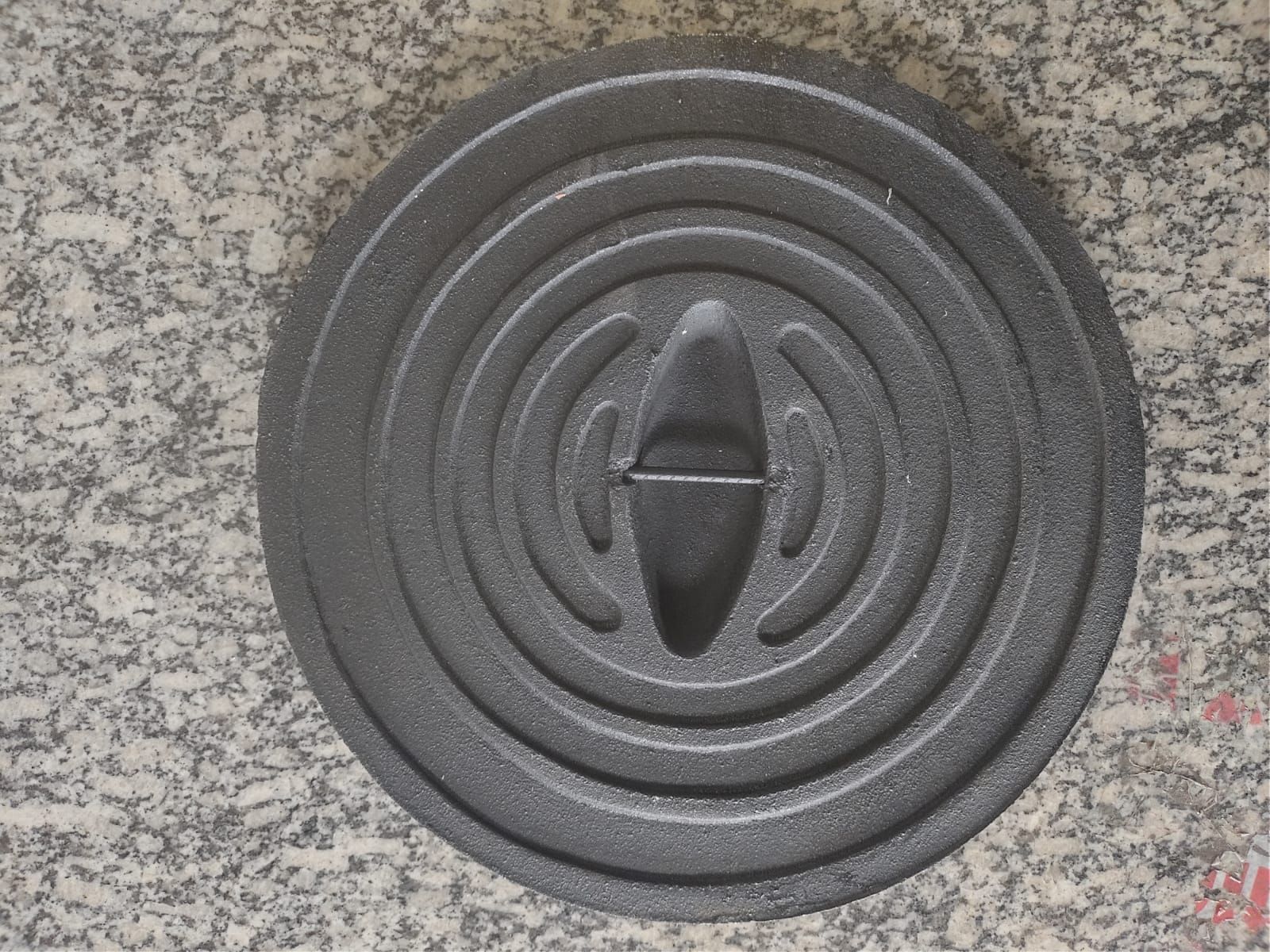 Tampas circulares de ferro - Maisfer