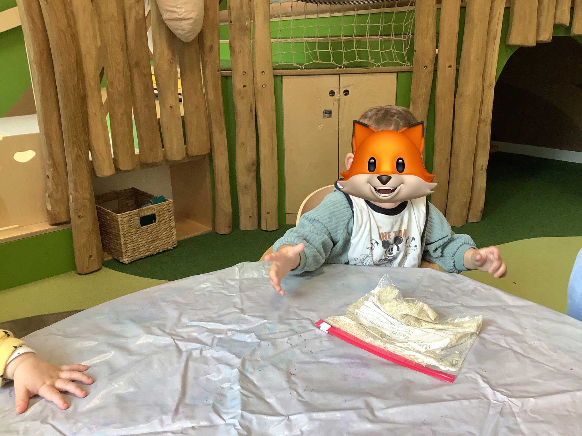 Foxini Insight: Spielen mit selbstgemachten Sensorikbeuteln